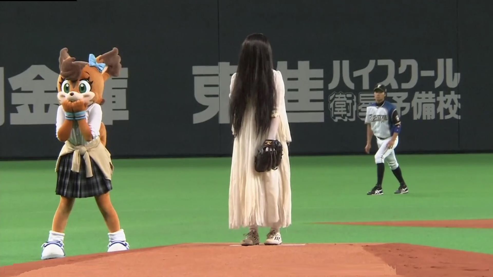 Sadako z The Ring i Kayako z Klątwy zagrały w baseball - Antyradio