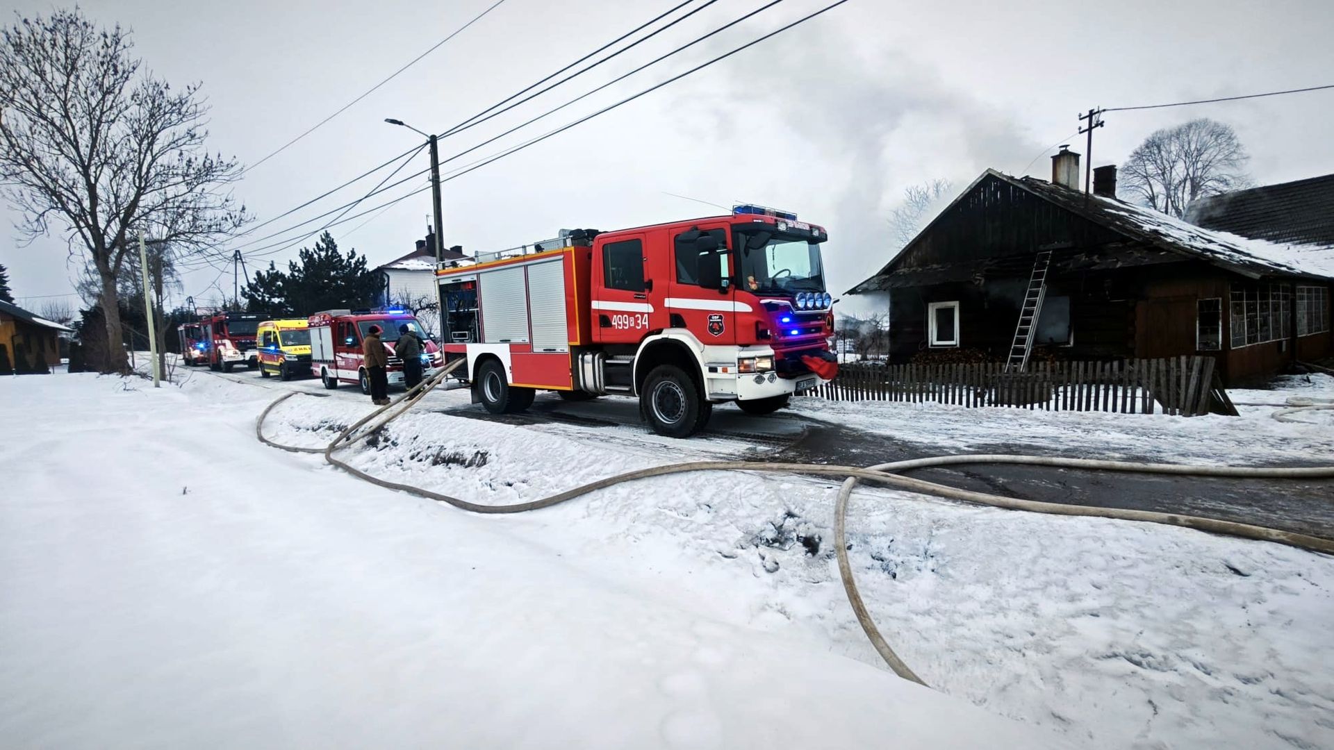 Markowa. Tragedia w domu jednorodzinnym, nie żyje kobieta. Ważny apel ...