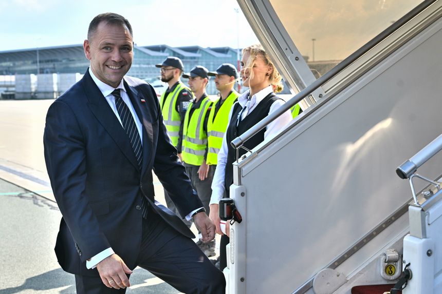 Nawrocki leci do Trumpa. "Mamy małą niespodziankę" - Wiadomości Radio ZET