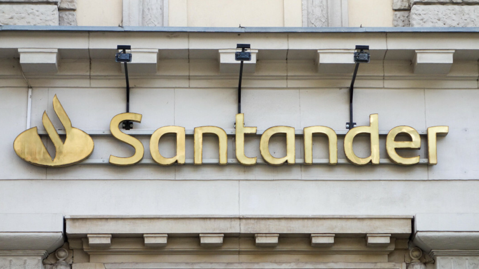Santander Bank Polska bije na alarm. Cyberprzestępcy wyłudzają dane ...
