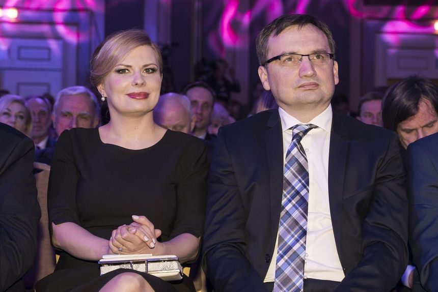 Afera KNF. Patrycja Kotecka, żona Zbigniewa Ziobry, zadzwoniła do TVN24 ...