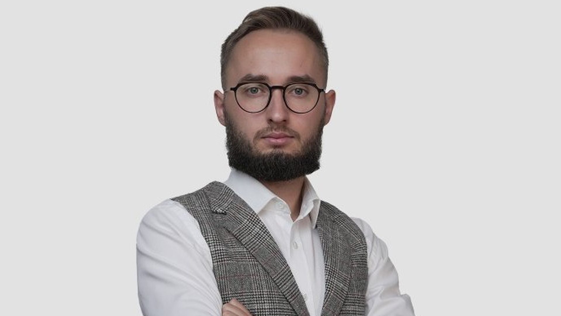 Dziennikarz Radia ZET Mateusz Kapera wśród finalistów Nagrody im ...