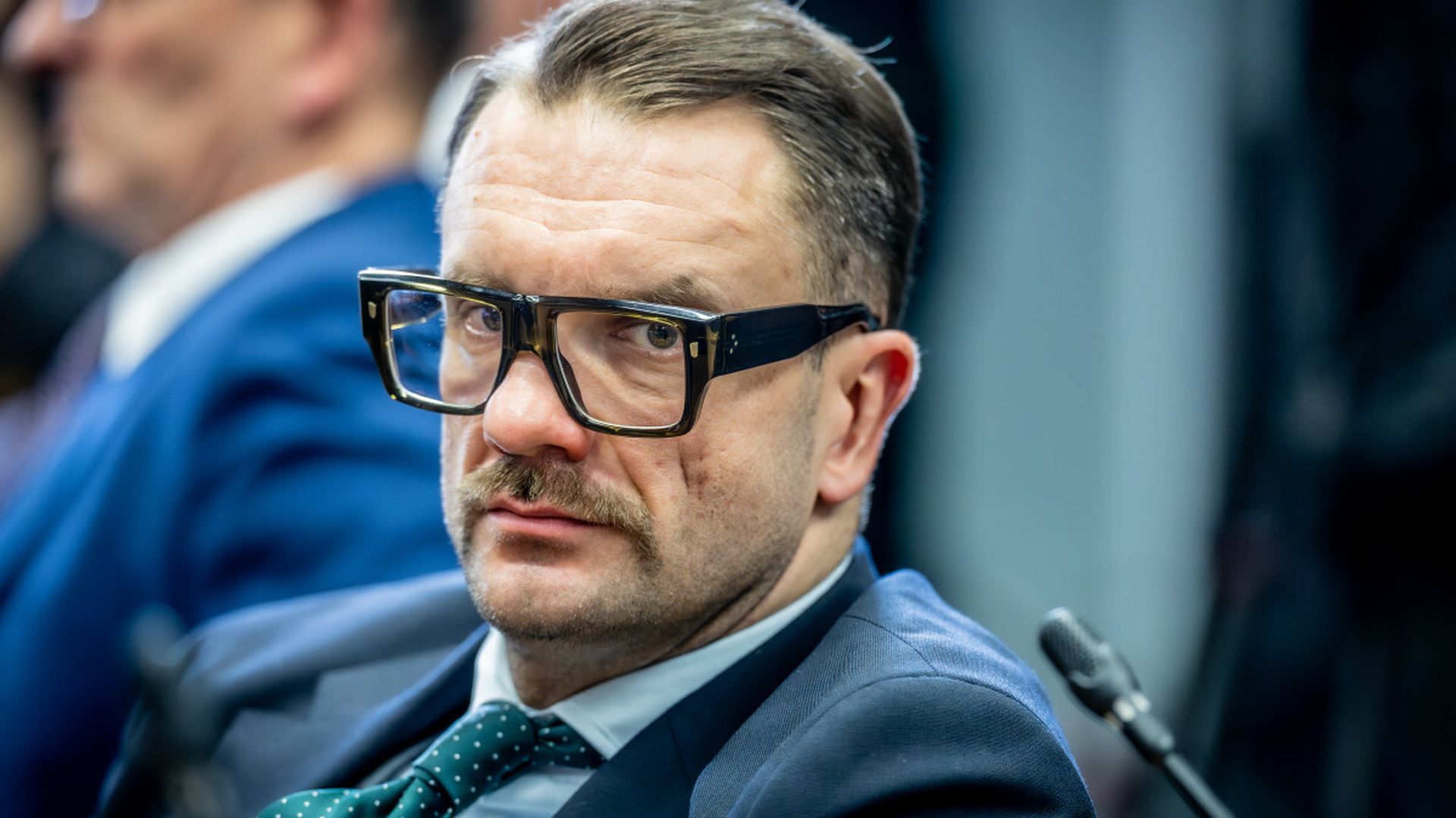 Łukasz Mejza nie jest już członkiem klubu PiS. "Stwierdziłem, że tak ...